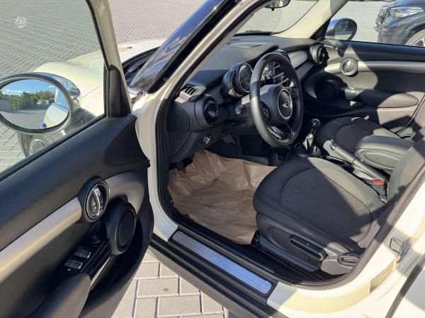 Balts MINI One 2015 Telšiai, ar dzinēja tilpumu 1.50 L un nobraukumu 186 tūkst. km par 7499 €, foto 11 vietnē AUTOMOTO.COM.LV