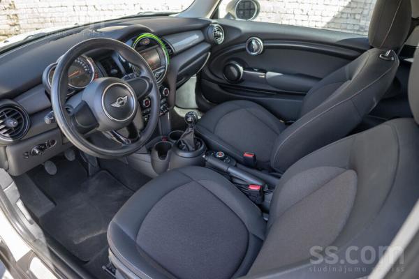 Balts MINI One 2015 Liepāja, ar dzinēja tilpumu 1.20 L un nobraukumu 225 tūkst. km par 6900 €, foto 7 vietnē AUTOMOTO.COM.LV