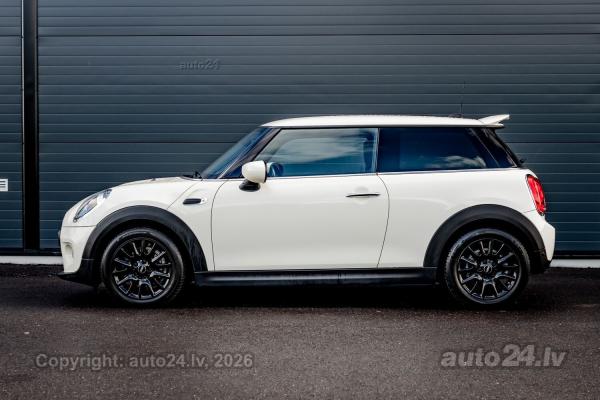 White MINI One 2020 in Parnu, with an engine capacity of 1.50 L and mileage of 78 thousand km for 13500 €, photo 4 on AUTOMOTO.COM.LV