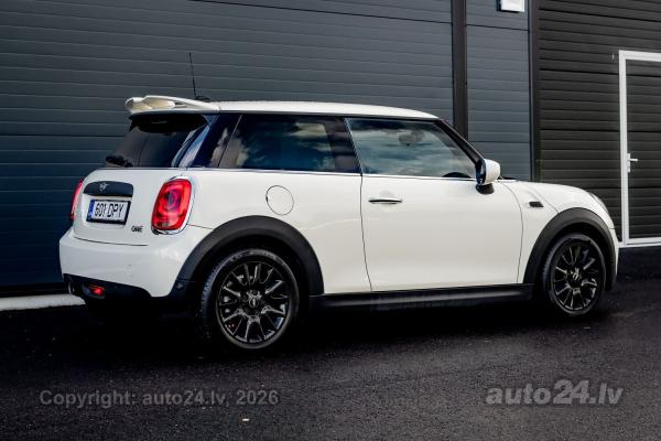 White MINI One 2020 in Parnu, with an engine capacity of 1.50 L and mileage of 78 thousand km for 13500 €, photo 8 on AUTOMOTO.COM.LV