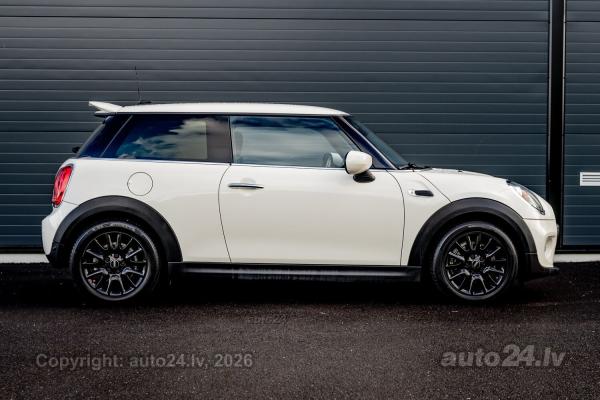 White MINI One 2020 in Parnu, with an engine capacity of 1.50 L and mileage of 78 thousand km for 13500 €, photo 9 on AUTOMOTO.COM.LV
