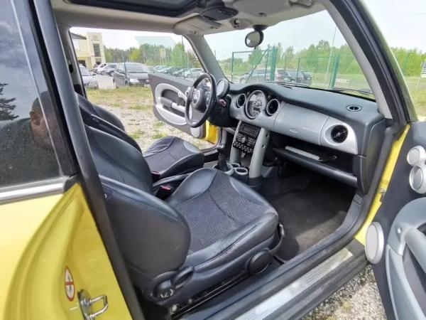 Желтый Мини Ван 2002 в Кулдига, объемом двигателя 1.60 л и пробегом 182 тыс. км за 2000 €, фото 6 на AUTOMOTO.COM.LV