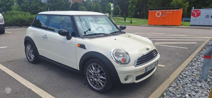 Yellow MINI One 2008 in Vilnius, with an engine capacity of 1.40 L and mileage of 142 thousand km for 1600 €, photo 1 on AUTOMOTO.COM.LV