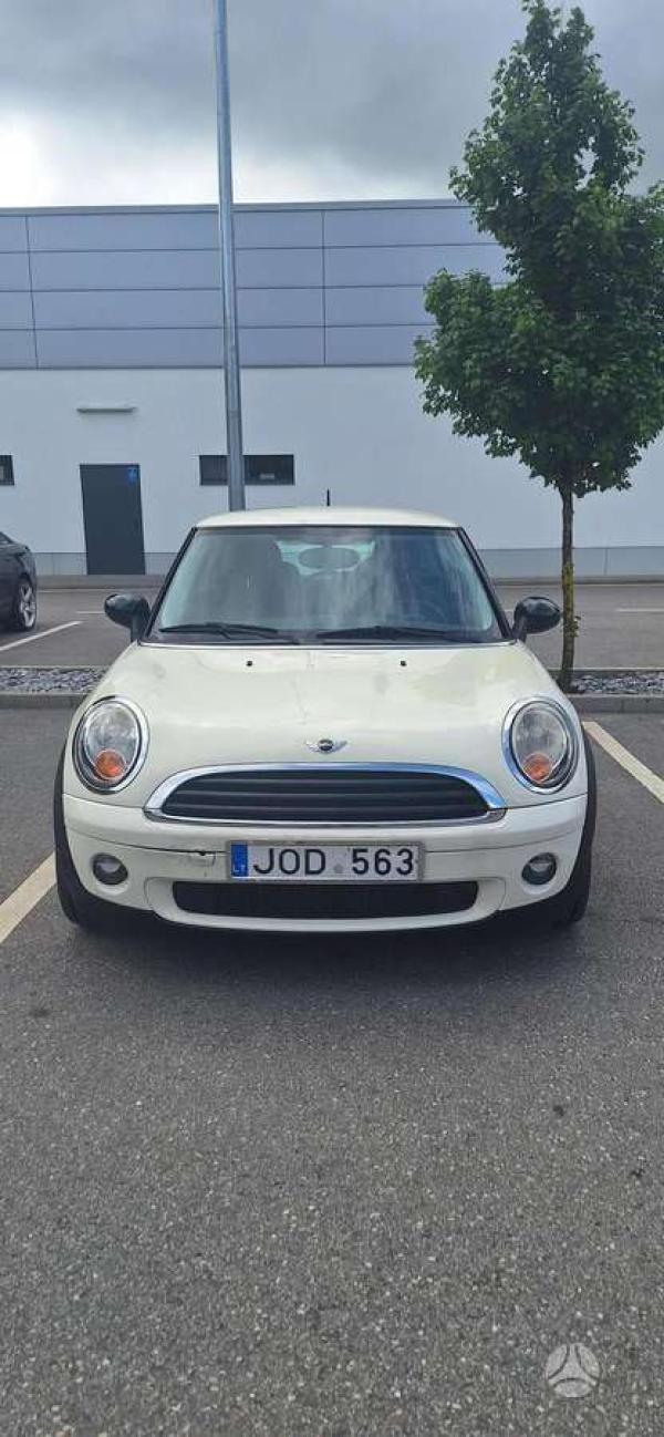 Dzeltens MINI One 2008 Viļņa, ar dzinēja tilpumu 1.40 L un nobraukumu 142 tūkst. km par 1600 €, foto 6 vietnē AUTOMOTO.COM.LV