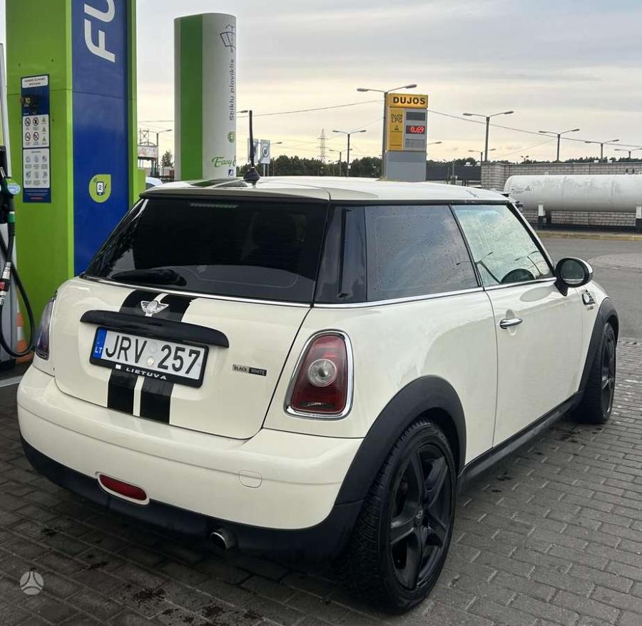 Dzeltens MINI One 2009 Kauņa, ar dzinēja tilpumu 1.40 L un nobraukumu 215 tūkst. km par 1500 €, foto 6 vietnē AUTOMOTO.COM.LV