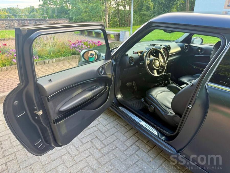 Black MINI Paceman 2014 in Jurmala, with an engine capacity of 2.00 L and mileage of 310 thousand km for 6900 €, photo 12 on AUTOMOTO.COM.LV