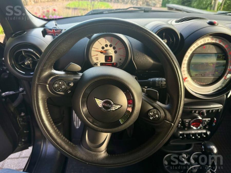 Black MINI Paceman 2014 in Jurmala, with an engine capacity of 2.00 L and mileage of 310 thousand km for 6900 €, photo 13 on AUTOMOTO.COM.LV