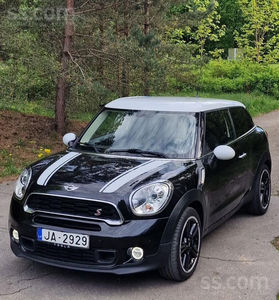 Black MINI Paceman 2015 in Riga, with an engine capacity of 1.60 L and mileage of 124 thousand km for 9500 €, photo 1 on AUTOMOTO.COM.LV
