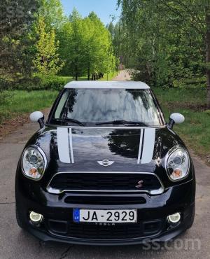 Black MINI Paceman 2015 in Riga, with an engine capacity of 1.60 L and mileage of 124 thousand km for 9500 €, photo 3 on AUTOMOTO.COM.LV