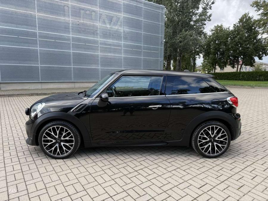 Black MINI Paceman 2015 in Marijampole, with an engine capacity of 2.00 L and mileage of 143 thousand km for 8900 €, photo 3 on AUTOMOTO.COM.LV