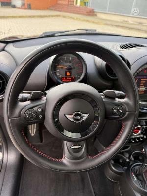 Black MINI Paceman 2015 in Marijampole, with an engine capacity of 2.00 L and mileage of 143 thousand km for 8900 €, photo 13 on AUTOMOTO.COM.LV