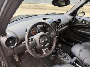 Black MINI Paceman 2015 in Marijampole, with an engine capacity of 2.00 L and mileage of 143 thousand km for 8900 €, photo 14 on AUTOMOTO.COM.LV