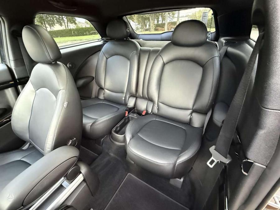 Black MINI Paceman 2015 in Marijampole, with an engine capacity of 2.00 L and mileage of 143 thousand km for 8900 €, photo 19 on AUTOMOTO.COM.LV