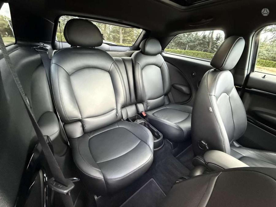 Black MINI Paceman 2015 in Marijampole, with an engine capacity of 2.00 L and mileage of 143 thousand km for 8900 €, photo 24 on AUTOMOTO.COM.LV