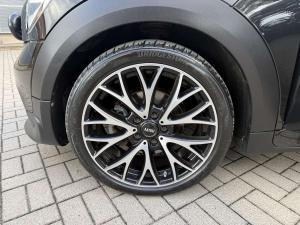 Black MINI Paceman 2015 in Marijampole, with an engine capacity of 2.00 L and mileage of 143 thousand km for 8900 €, photo 27 on AUTOMOTO.COM.LV