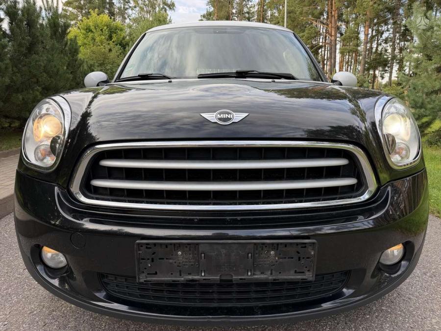 Black MINI Paceman 2013 in Utena, with an engine capacity of 1.60 L and mileage of 286 thousand km for 6750 €, photo 4 on AUTOMOTO.COM.LV