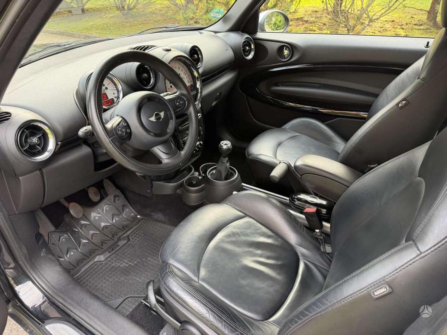Black MINI Paceman 2013 in Utena, with an engine capacity of 1.60 L and mileage of 286 thousand km for 6750 €, photo 8 on AUTOMOTO.COM.LV