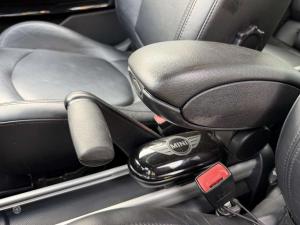 Black MINI Paceman 2013 in Utena, with an engine capacity of 1.60 L and mileage of 286 thousand km for 6750 €, photo 14 on AUTOMOTO.COM.LV