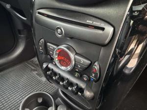 Black MINI Paceman 2013 in Utena, with an engine capacity of 1.60 L and mileage of 286 thousand km for 6750 €, photo 17 on AUTOMOTO.COM.LV