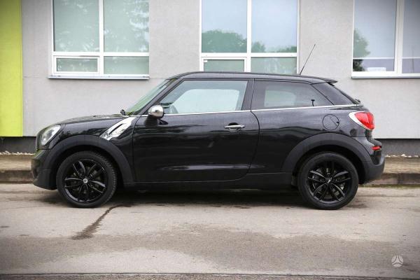 Black MINI Paceman 2013 in Riga, with an engine capacity of 1.60 L and mileage of 190 thousand km for 5995 €, photo 2 on AUTOMOTO.COM.LV