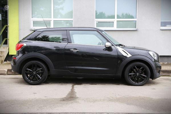 Black MINI Paceman 2013 in Riga, with an engine capacity of 1.60 L and mileage of 190 thousand km for 5995 €, photo 3 on AUTOMOTO.COM.LV