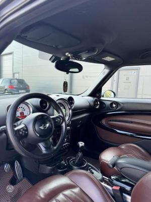 Black MINI Paceman 2014 in Vilnius, with an engine capacity of 1.60 L and mileage of 220 thousand km for 5500 €, photo 6 on AUTOMOTO.COM.LV