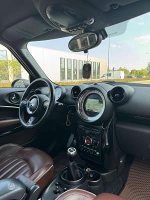 Black MINI Paceman 2014 in Vilnius, with an engine capacity of 1.60 L and mileage of 220 thousand km for 5500 €, photo 7 on AUTOMOTO.COM.LV