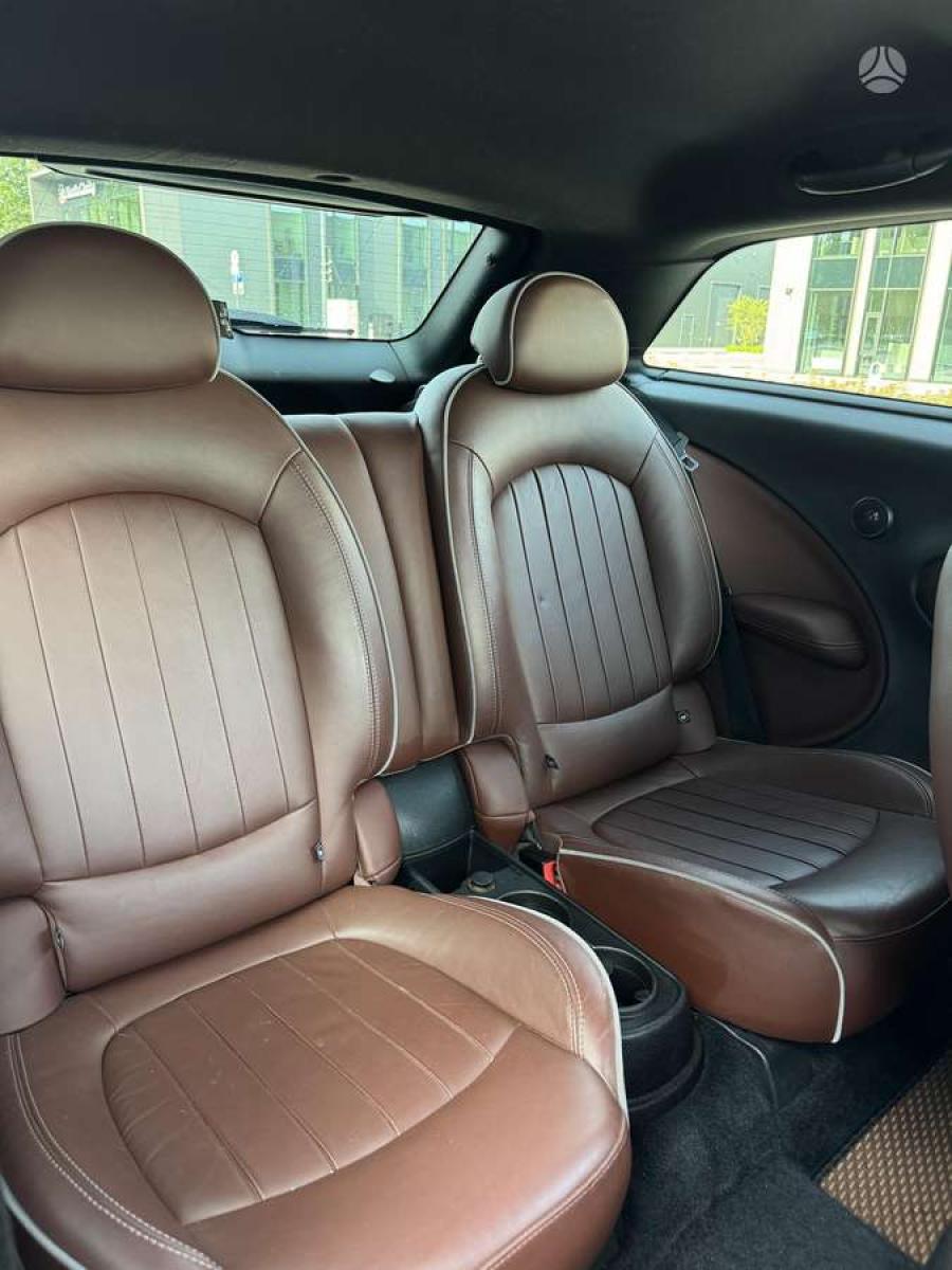 Black MINI Paceman 2014 in Vilnius, with an engine capacity of 1.60 L and mileage of 220 thousand km for 5500 €, photo 9 on AUTOMOTO.COM.LV