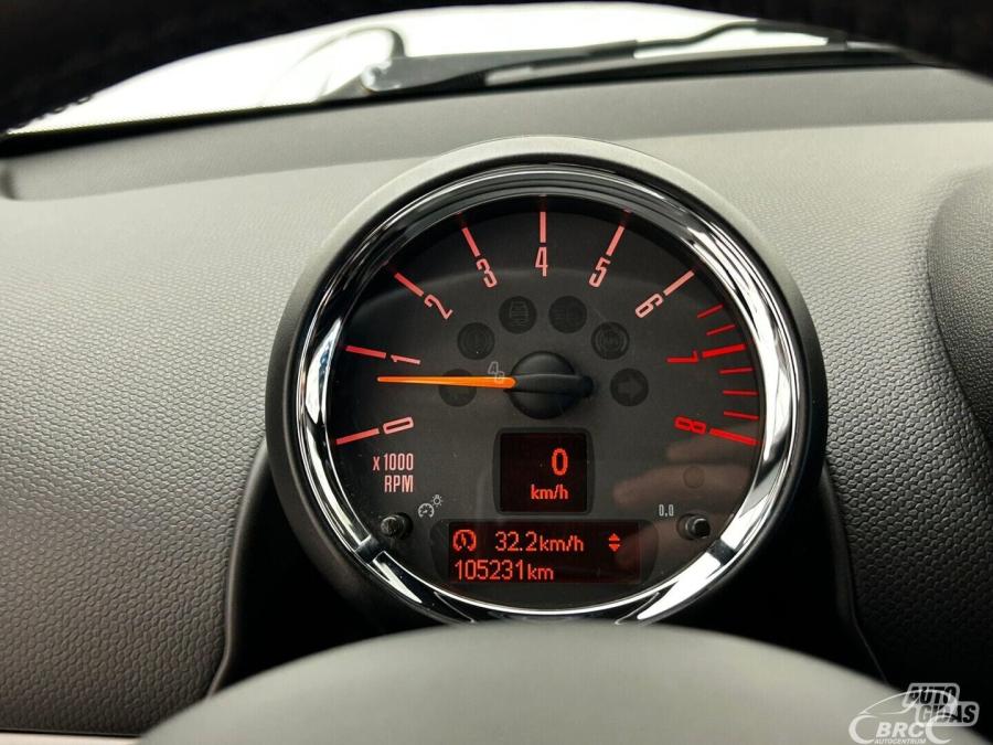 Black MINI Paceman 2016 in Avizieniai, with an engine capacity of 1.60 L and mileage of 105 thousand km for 8900 €, photo 14 on AUTOMOTO.COM.LV