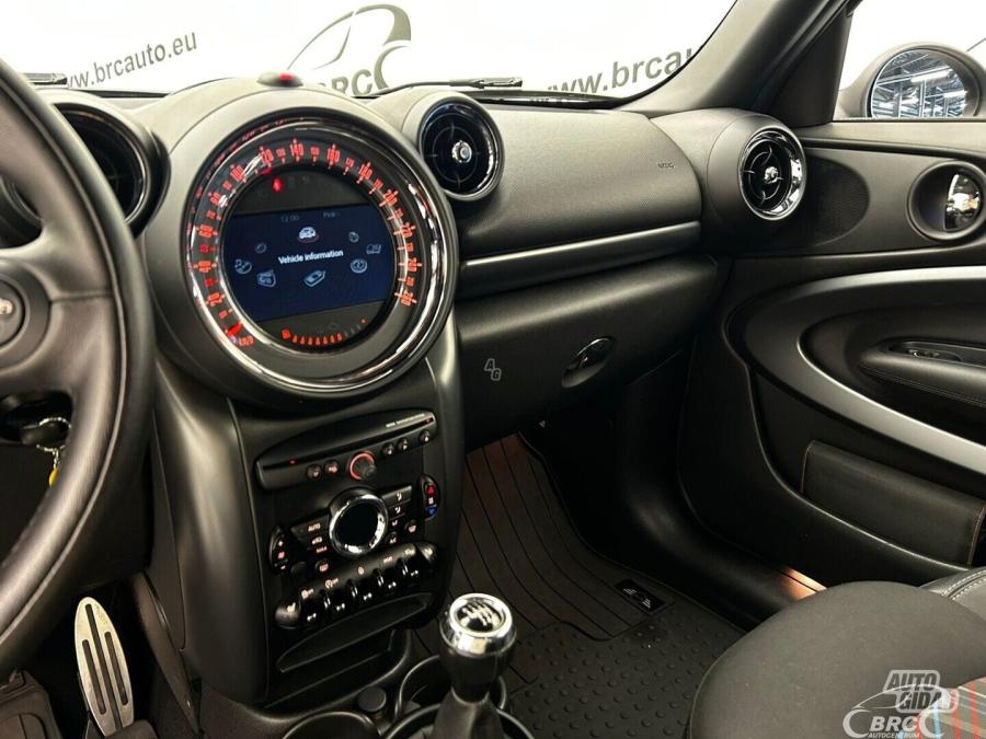 Black MINI Paceman 2016 in Avizieniai, with an engine capacity of 1.60 L and mileage of 105 thousand km for 8900 €, photo 15 on AUTOMOTO.COM.LV