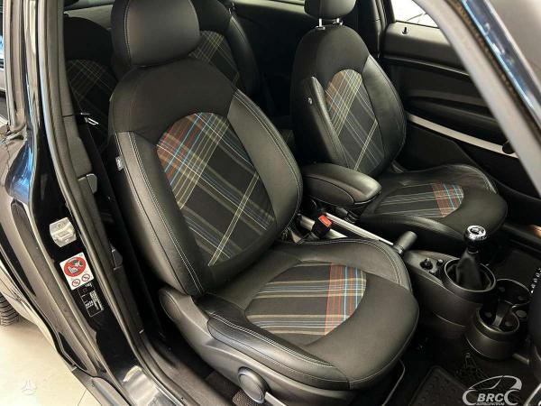 Black MINI Paceman 2016 in Vilnius, with an engine capacity of 1.60 L and mileage of 105 thousand km for 8900 €, photo 8 on AUTOMOTO.COM.LV