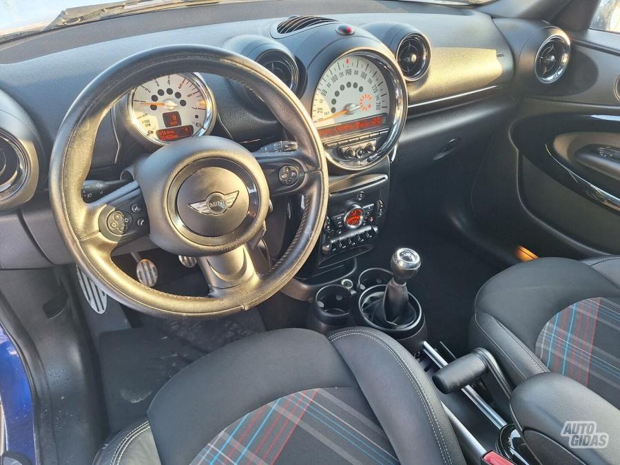 Blue MINI Paceman 2013 in Marijampole, with an engine capacity of 2.00 L and mileage of 251 thousand km for 5650 €, photo 13 on AUTOMOTO.COM.LV