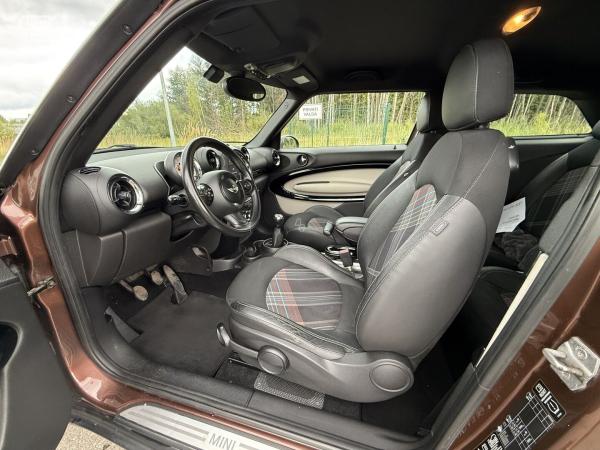 Brown MINI Paceman 2014 in Utena, with an engine capacity of 1.60 L and mileage of 256 thousand km for 6800 €, photo 10 on AUTOMOTO.COM.LV