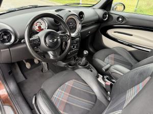 Brown MINI Paceman 2014 in Utena, with an engine capacity of 1.60 L and mileage of 256 thousand km for 6800 €, photo 12 on AUTOMOTO.COM.LV