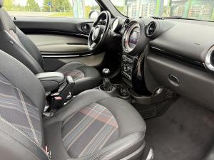 Brown MINI Paceman 2014 in Utena, with an engine capacity of 1.60 L and mileage of 256 thousand km for 6800 €, photo 15 on AUTOMOTO.COM.LV