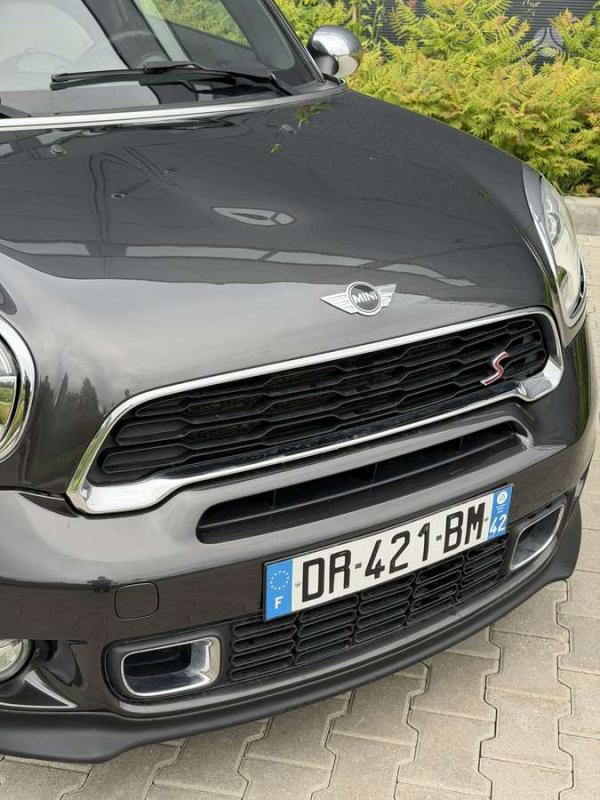 Grey MINI Paceman 2015 in Vilnius, with an engine capacity of 1.60 L and mileage of 246 thousand km for 6900 €, photo 8 on AUTOMOTO.COM.LV