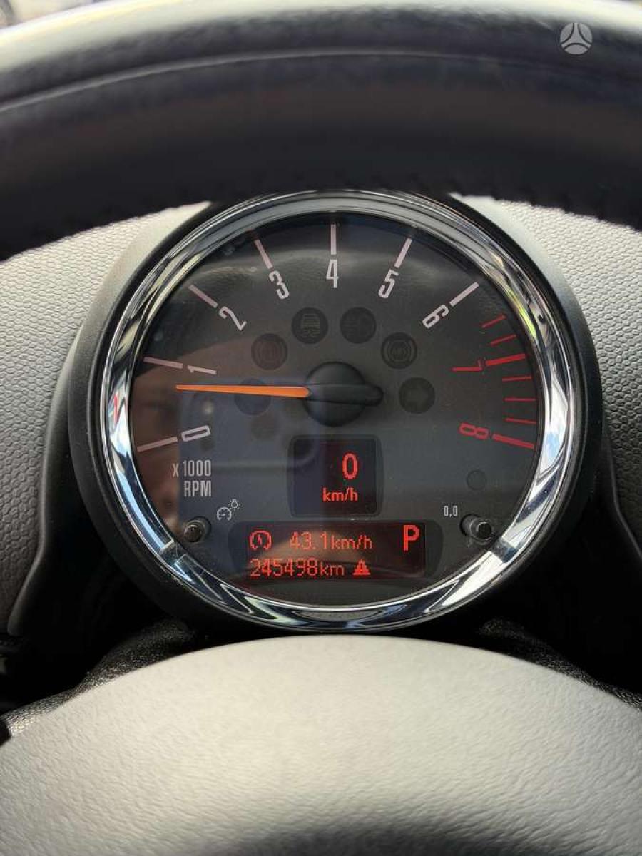 Pelēks MINI Paceman 2015 Viļņa, ar dzinēja tilpumu 1.60 L un nobraukumu 246 tūkst. km par 6900 €, foto 17 vietnē AUTOMOTO.COM.LV