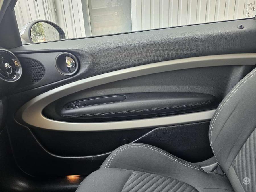 Grey MINI Paceman 2015 in Ukmerge, with an engine capacity of 2.00 L and mileage of 119 thousand km for 6150 €, photo 3 on AUTOMOTO.COM.LV
