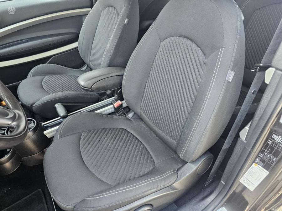 Grey MINI Paceman 2015 in Ukmerge, with an engine capacity of 2.00 L and mileage of 119 thousand km for 6150 €, photo 11 on AUTOMOTO.COM.LV