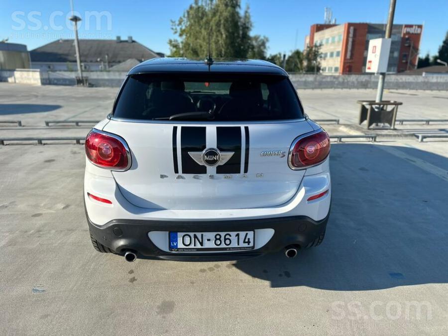 White MINI Paceman 2013 in Riga, with an engine capacity of 1.60 L and mileage of 68 thousand km for 8500 €, photo 3 on AUTOMOTO.COM.LV