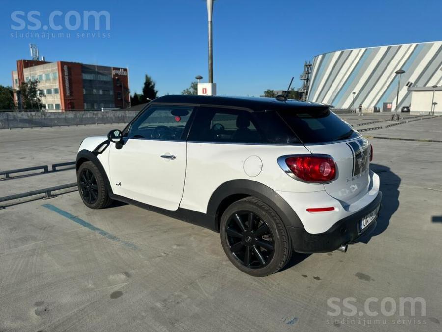 White MINI Paceman 2013 in Riga, with an engine capacity of 1.60 L and mileage of 68 thousand km for 8500 €, photo 4 on AUTOMOTO.COM.LV