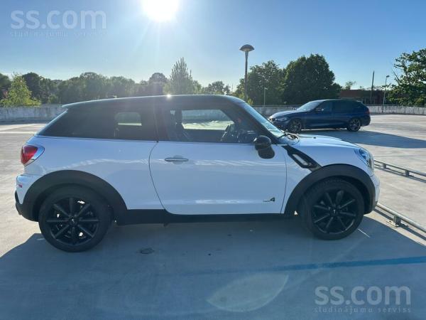 White MINI Paceman 2013 in Riga, with an engine capacity of 1.60 L and mileage of 68 thousand km for 8500 €, photo 5 on AUTOMOTO.COM.LV