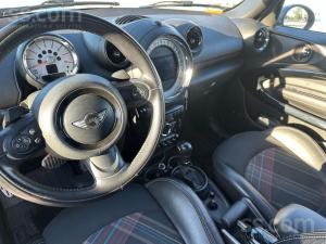 White MINI Paceman 2013 in Riga, with an engine capacity of 1.60 L and mileage of 68 thousand km for 8500 €, photo 7 on AUTOMOTO.COM.LV