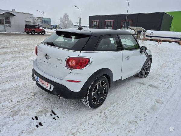 White MINI Paceman 2013 in Kaunas, with an engine capacity of 2.00 L and mileage of 103 thousand km for 6500 €, photo 8 on AUTOMOTO.COM.LV