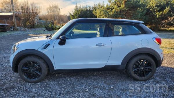 White MINI Paceman 2015 in Riga, with an engine capacity of 1.60 L and mileage of 253 thousand km for 6700 €, photo 8 on AUTOMOTO.COM.LV
