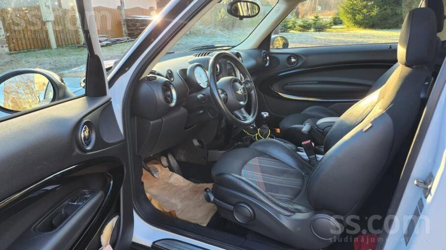 Balts MINI Paceman 2015 Rīga, ar dzinēja tilpumu 1.60 L un nobraukumu 253 tūkst. km par 5990 €, foto 4 vietnē AUTOMOTO.COM.LV