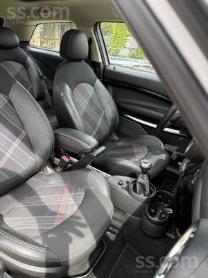 White MINI Paceman 2015 in Riga, with an engine capacity of 1.60 L and mileage of 253 thousand km for 6700 €, photo 8 on AUTOMOTO.COM.LV