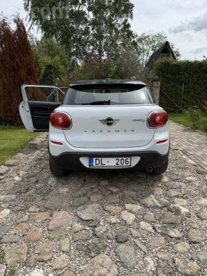 White MINI Paceman 2015 in Riga, with an engine capacity of 1.60 L and mileage of 253 thousand km for 6700 €, photo 12 on AUTOMOTO.COM.LV