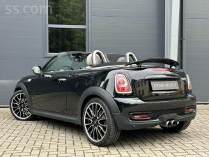 Black MINI Roadster 2012 in Talsi, with an engine capacity of 1.60 L and mileage of 137 thousand km for 7990 €, photo 5 on AUTOMOTO.COM.LV
