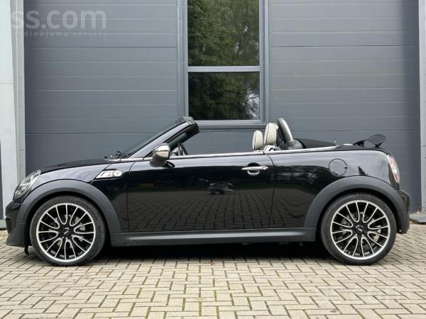 Black MINI Roadster 2012 in Talsi, with an engine capacity of 1.60 L and mileage of 137 thousand km for 7990 €, photo 5 on AUTOMOTO.COM.LV